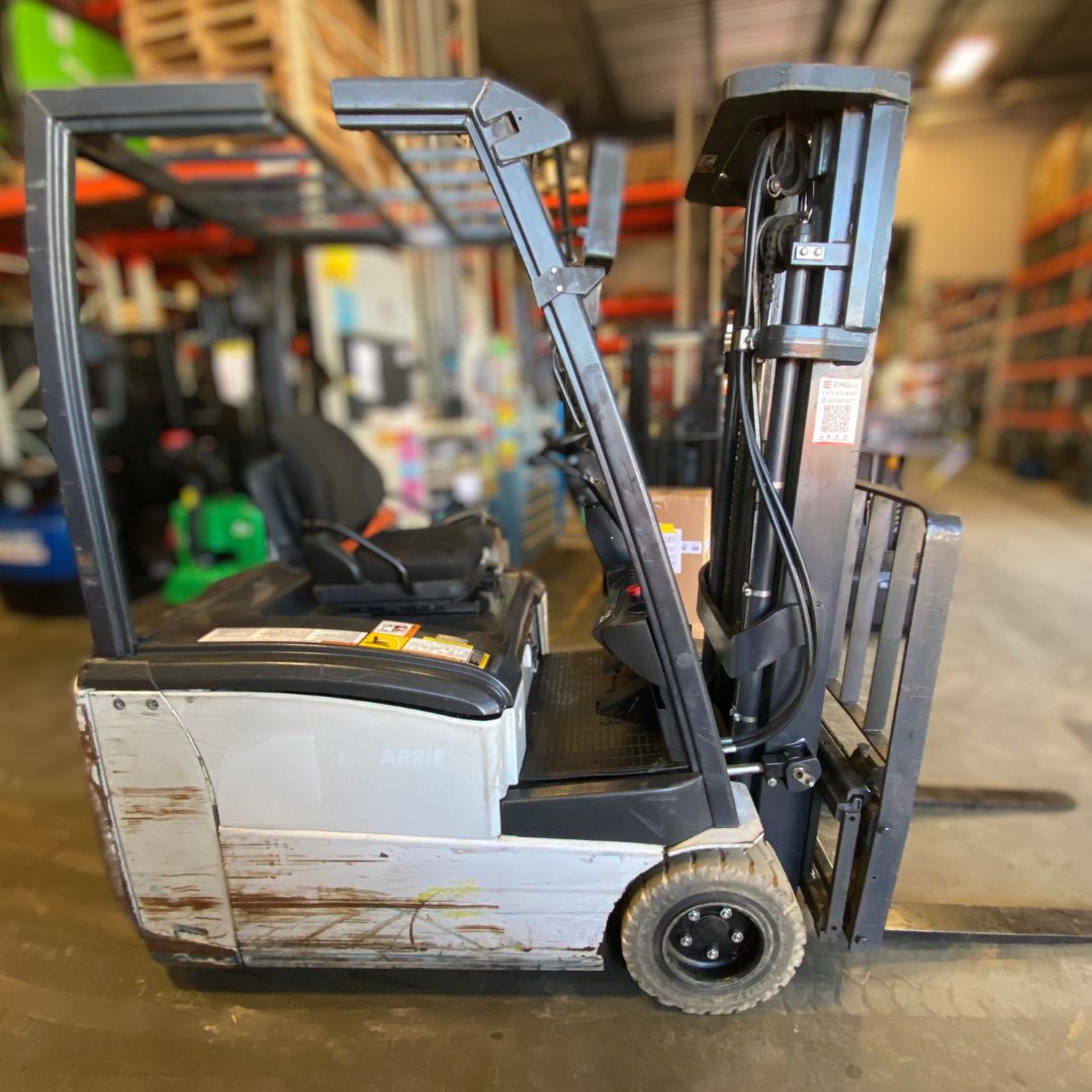 Unicarriers Forklift - 4000 lb - TX40M