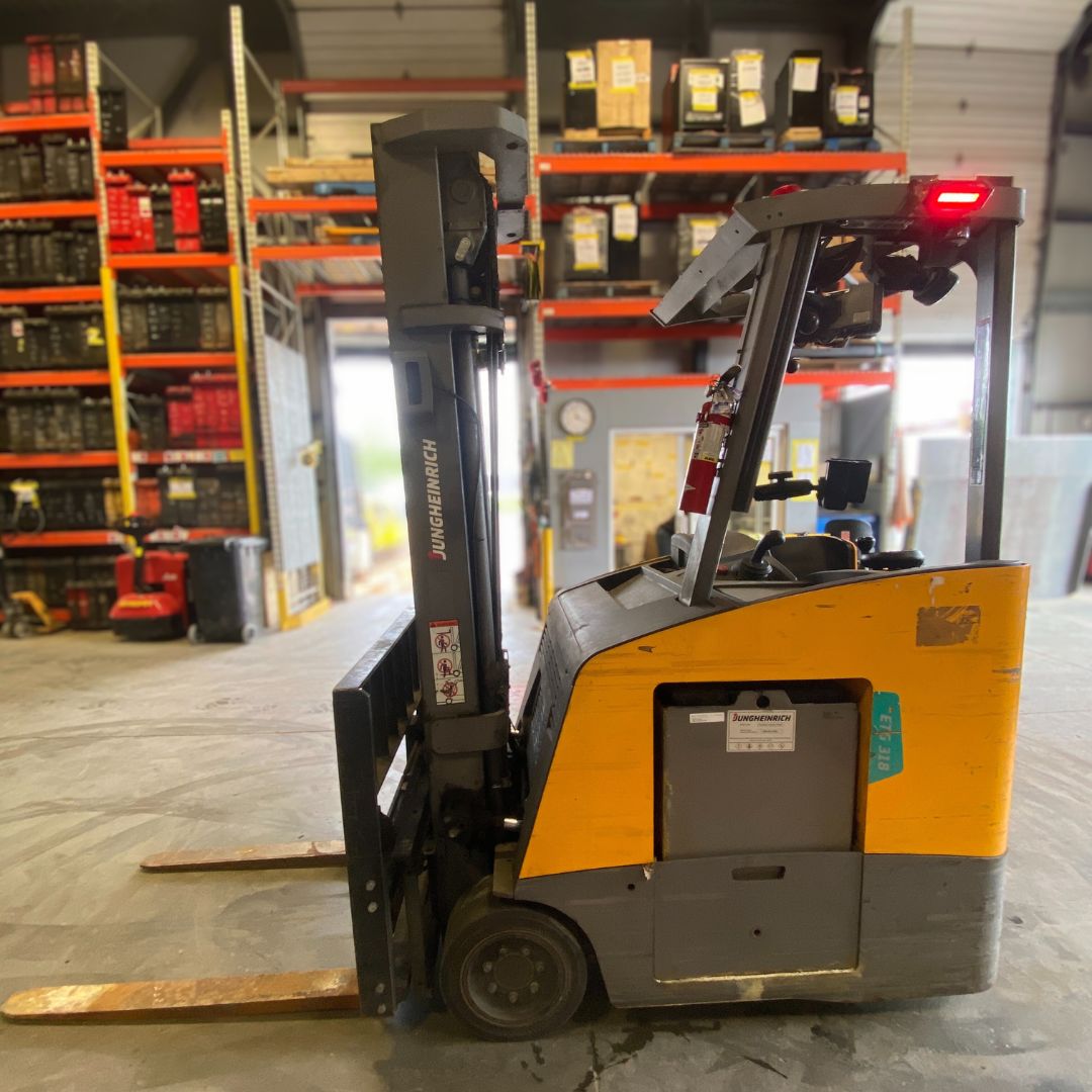 Chariot élévateur électrique Jungheinrich - 4000 lb - ETG318